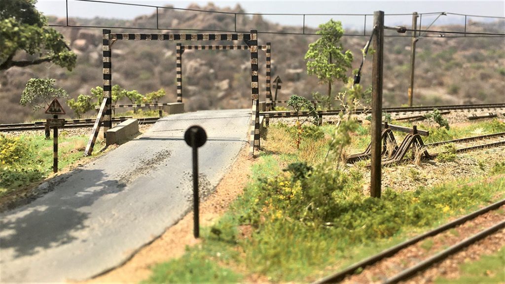 HO scale railroad signs - Model railroad layouts plansModel railroad ...