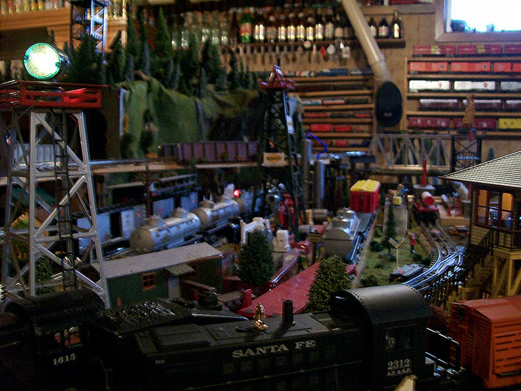 Post war Lionel trains - Model railroad layouts plansModel railroad ...