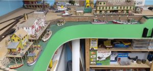 HO scale waterfront shelf layout - Model railroad layouts plansModel ...