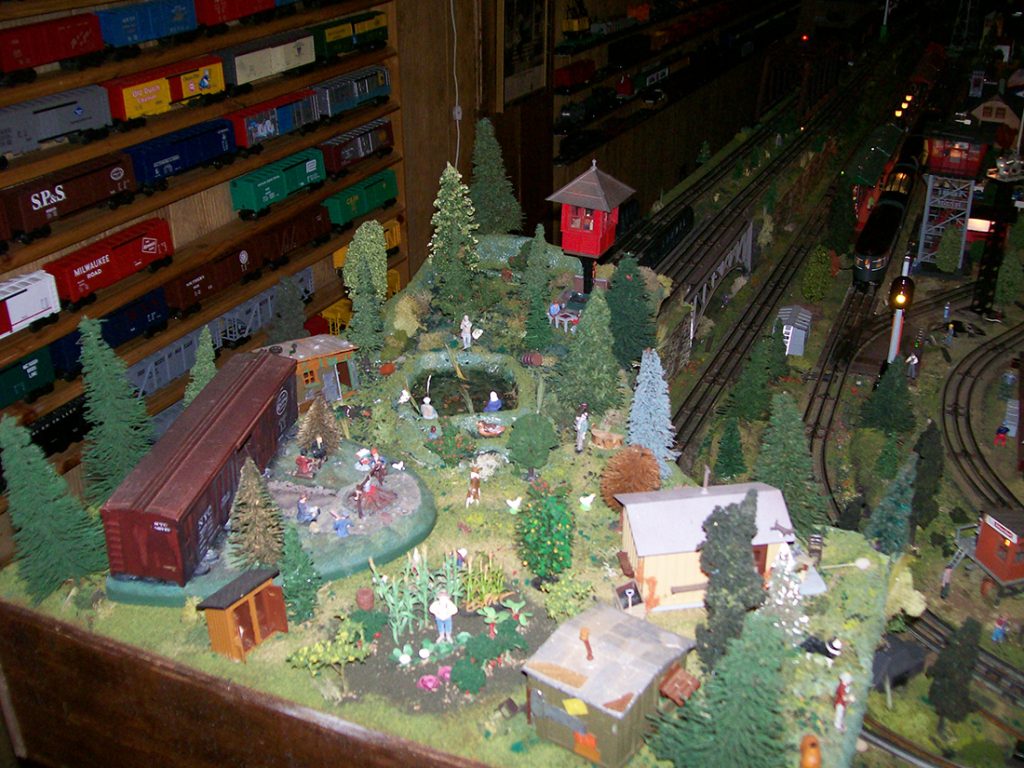 Post war Lionel trains - Model railroad layouts plansModel railroad ...