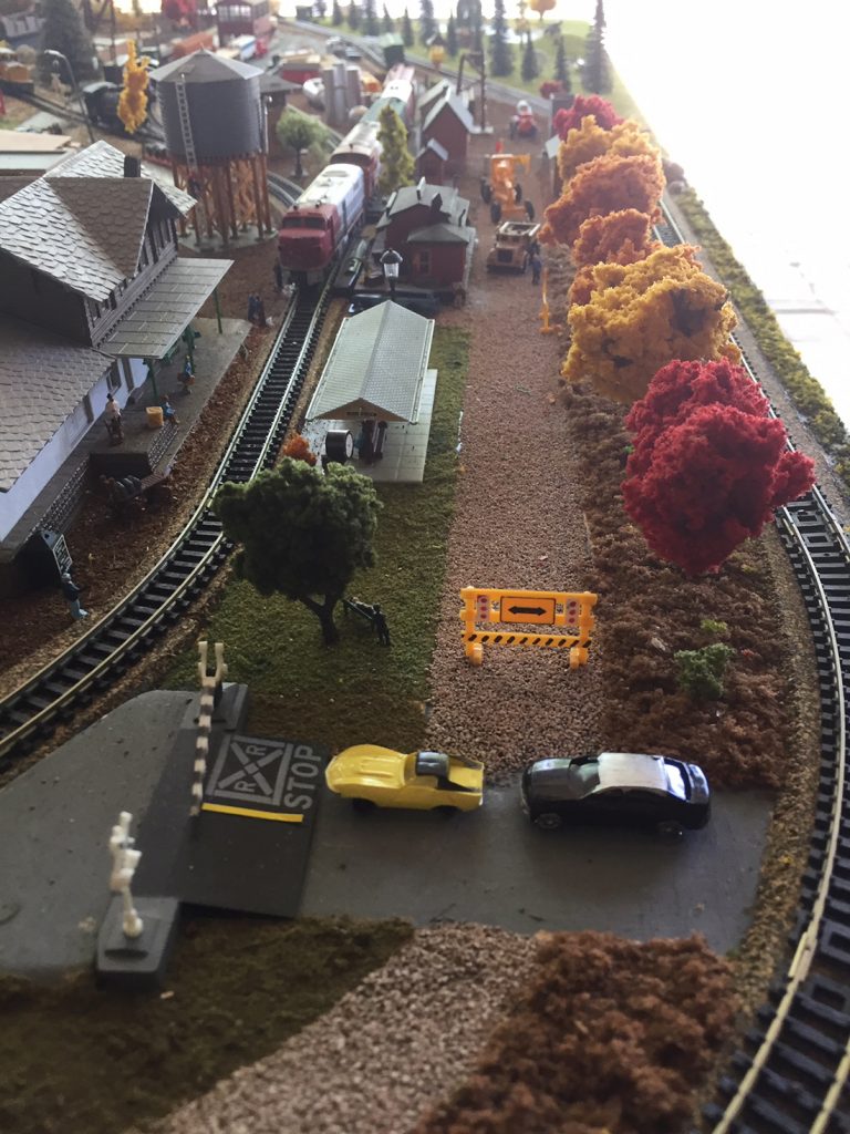 Bachmann EZ track ho scale layout - Model railroad layouts plansModel ...