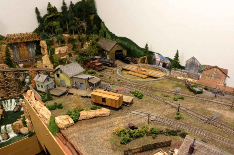 HO scale lumber layout - Model railroad layouts plansModel railroad ...