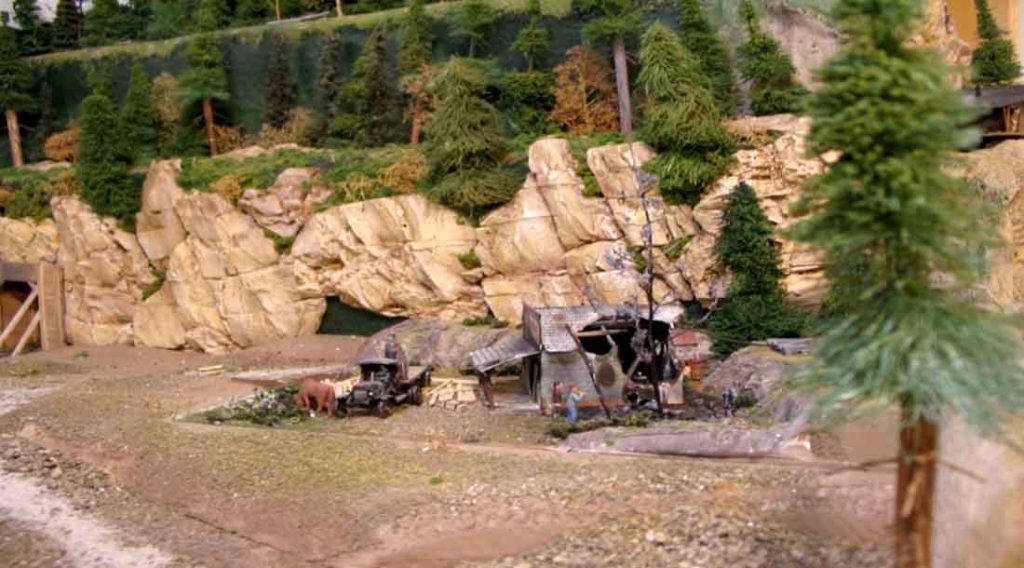 Jim's HO scale Cedar Valley Lumber Rail Road - Model railroad layouts ...