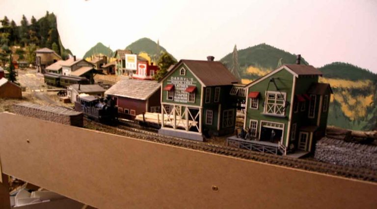 HO scale lumber layout - Model railroad layouts plansModel railroad ...