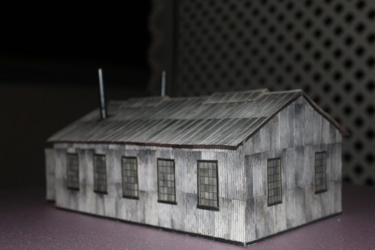 John scratch builds an engine shed - Model railroad layouts plansModel ...