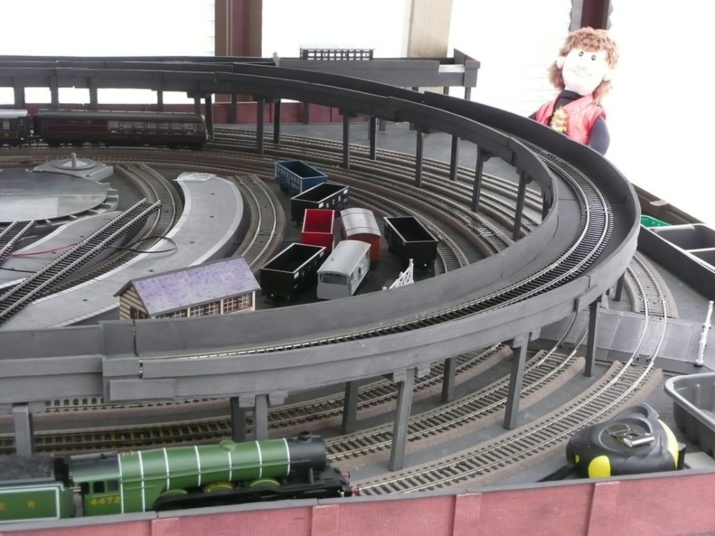 Multi level n scale railroad - Model railroad layouts plansModel ...
