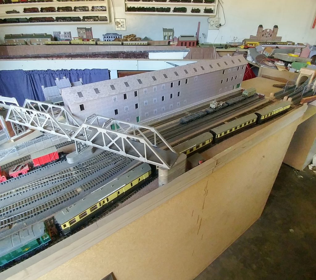 Military model train layouts - Model railroad layouts plansModel ...