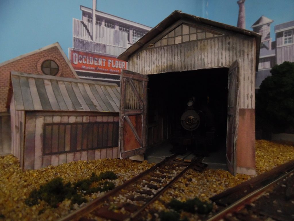 John scratch builds an engine shed - Model railroad layouts plansModel ...