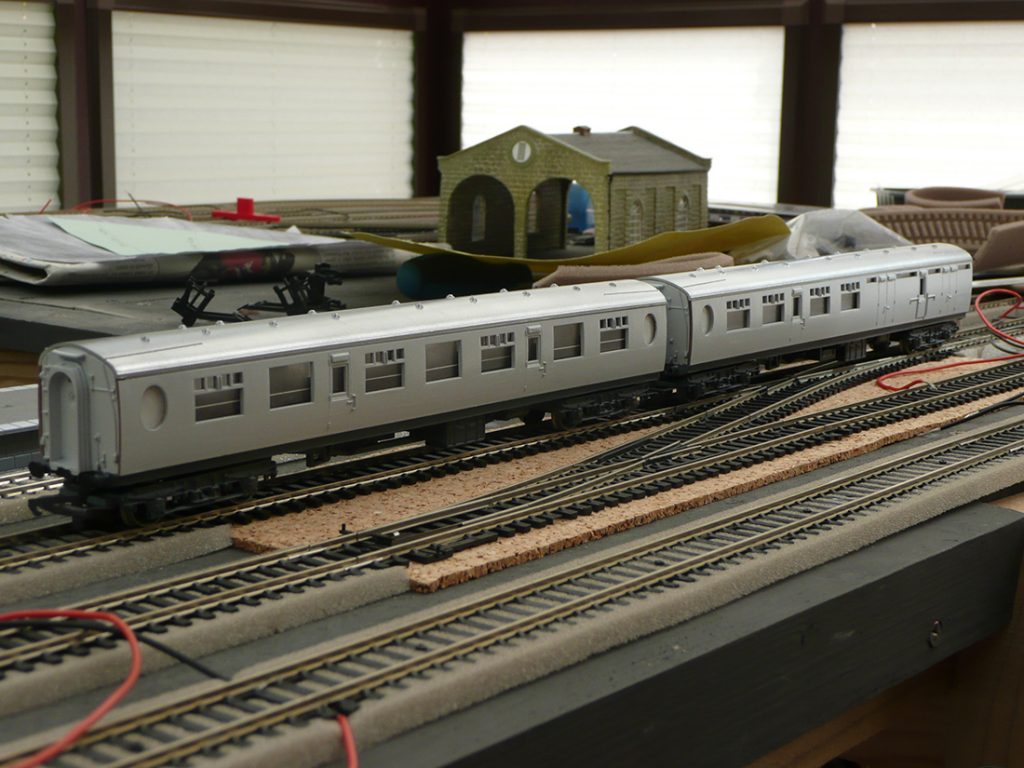 Hornby Thompson coaches - Model railroad layouts plansModel railroad ...