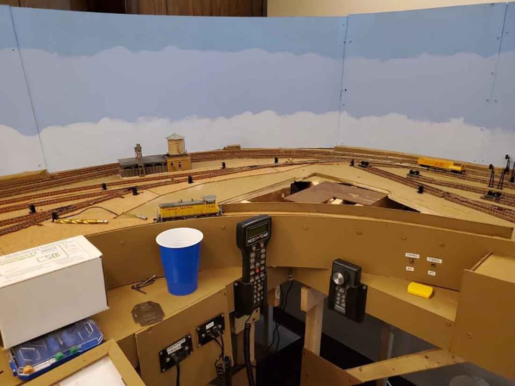 11x14 HO scale - Model railroad layouts plansModel railroad layouts plans