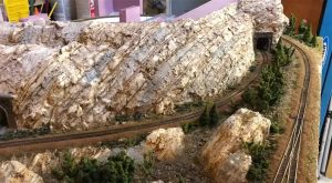 N scale mountain scenery - Model railroad layouts plansModel railroad ...