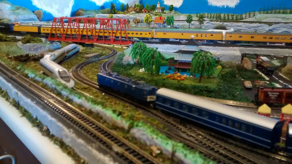 N scale L shaped layout - Model railroad layouts plansModel railroad ...