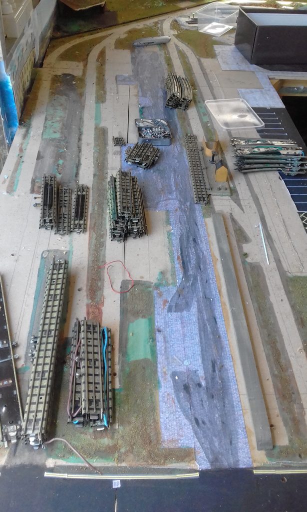 Horny Dublo 3 rail layout - Model railroad layouts plansModel railroad ...