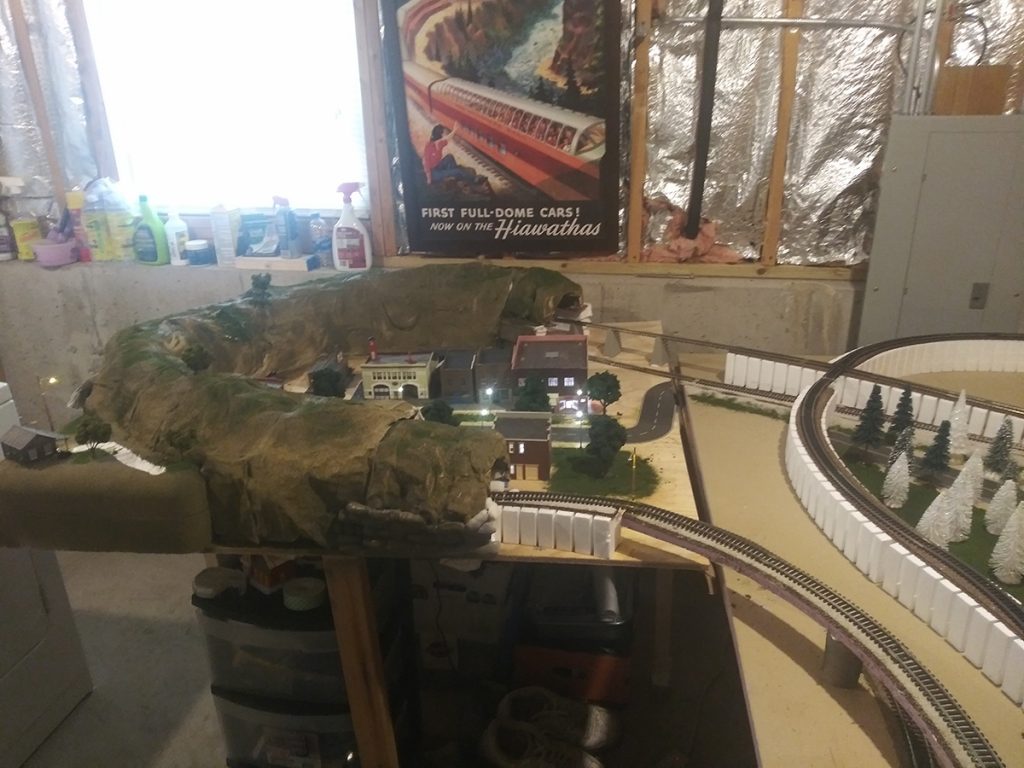 Starting model train hobby - Model railroad layouts plansModel railroad ...