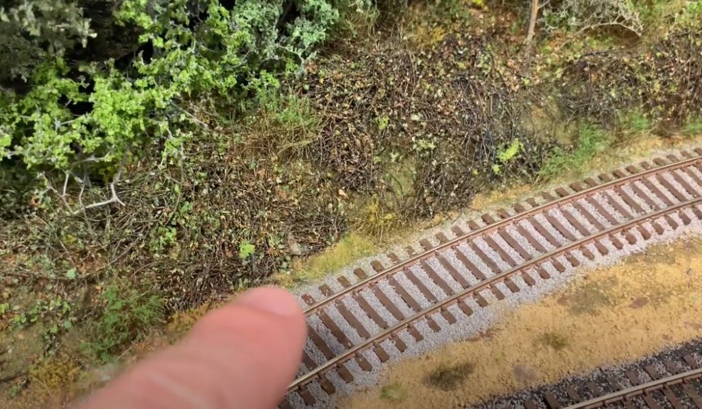 HO scale bushes - Model railroad layouts plansModel railroad layouts plans
