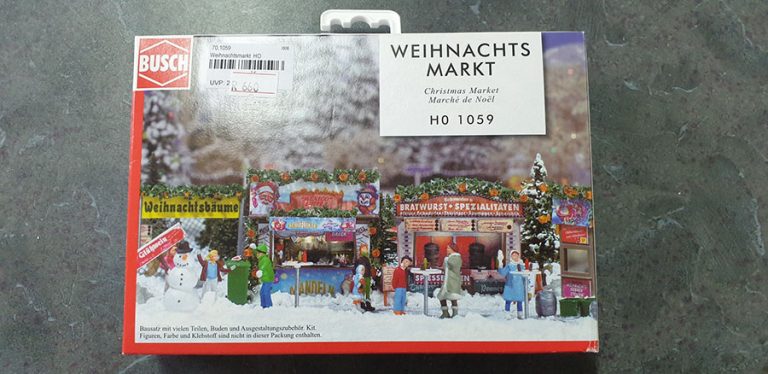 HO scale Christmas train - Model railroad layouts plansModel railroad ...