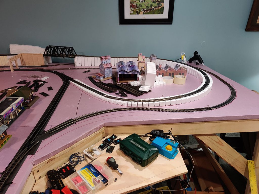 4x8 HO scale layout - Model railroad layouts plansModel railroad ...