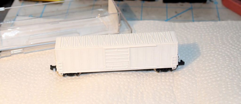 How to paint a model train - Model railroad layouts plansModel railroad ...