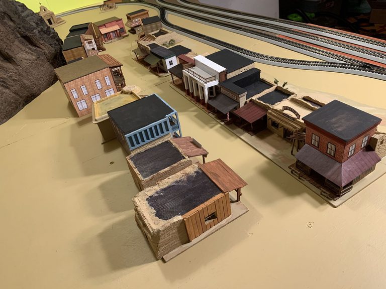 Wild west model train - Model railroad layouts plansModel railroad ...