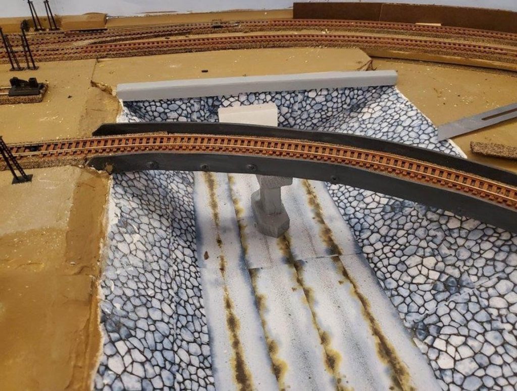 L shaped HO scale layout - Model railroad layouts plansModel railroad ...