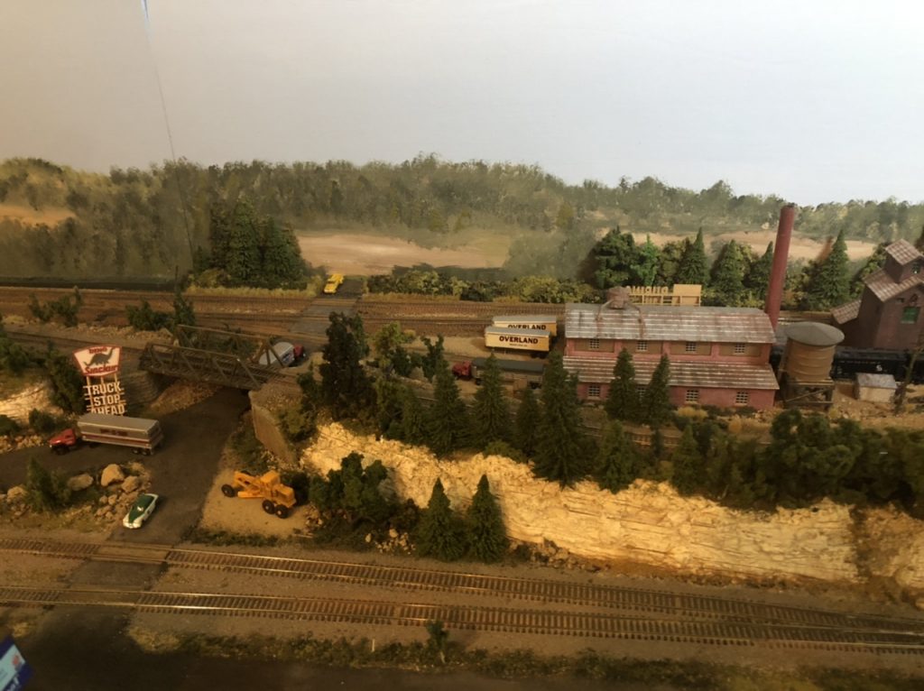 N scale backdrop - Model railroad layouts plansModel railroad layouts plans