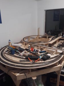 Model train bench work - Model railroad layouts plansModel railroad ...