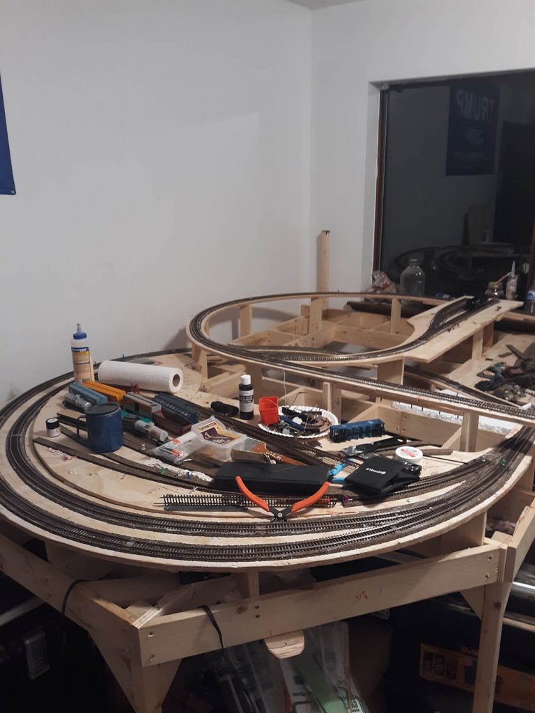 Model train bench work - Model railroad layouts plansModel railroad ...