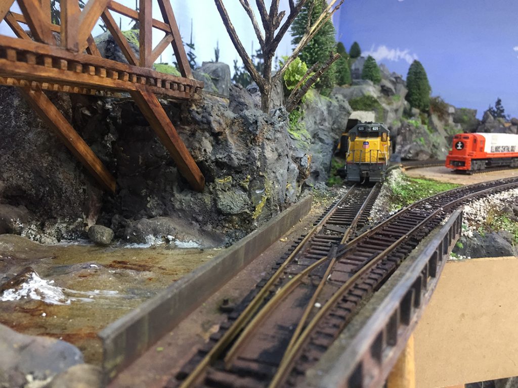 Model train stop sign - Model railroad layouts plansModel railroad ...