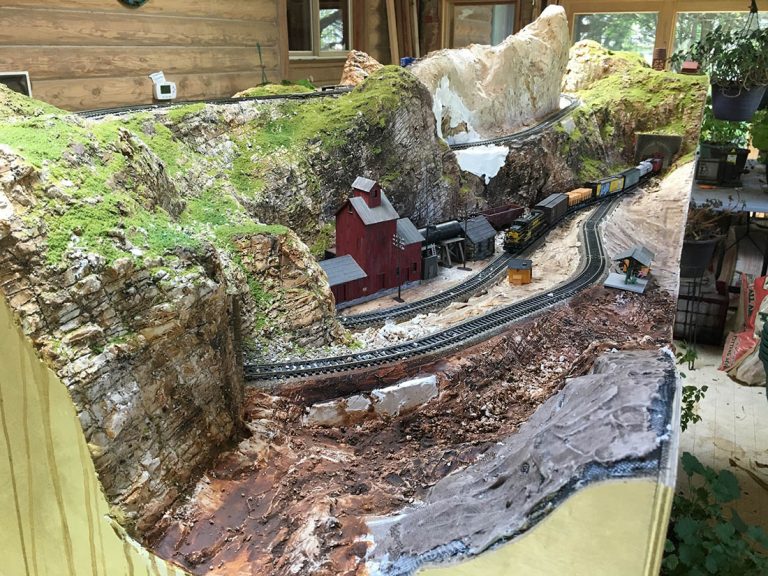 4x8 HO scale: Rich's - Model railroad layouts plansModel railroad ...