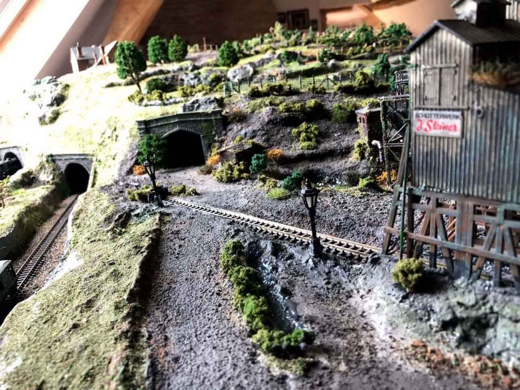 N scale door layout - Model railroad layouts plansModel railroad ...