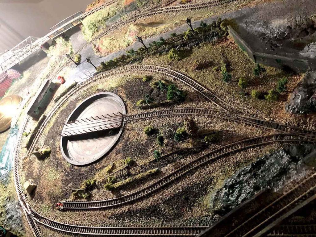 N scale door layout - Model railroad layouts plansModel railroad ...