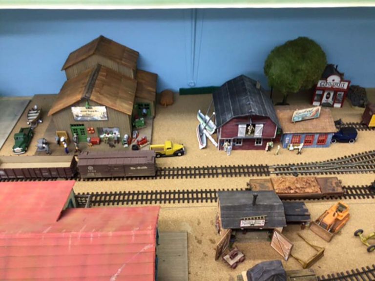 HO scale harbor scenes - Model railroad layouts plansModel railroad ...