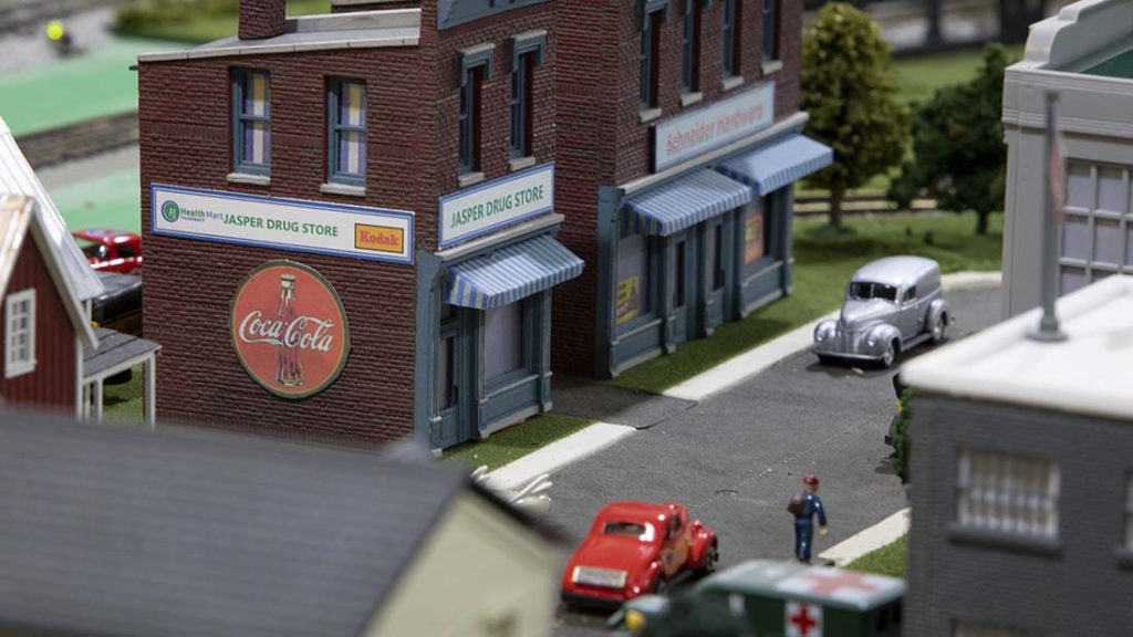 S scale model train layouts - Model railroad layouts plansModel ...