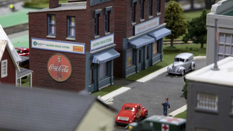 S scale model train layouts - Model railroad layouts plansModel ...