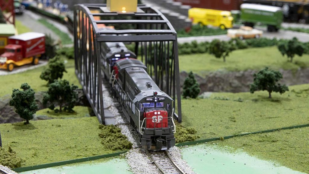 S scale model train layouts - Model railroad layouts plansModel ...