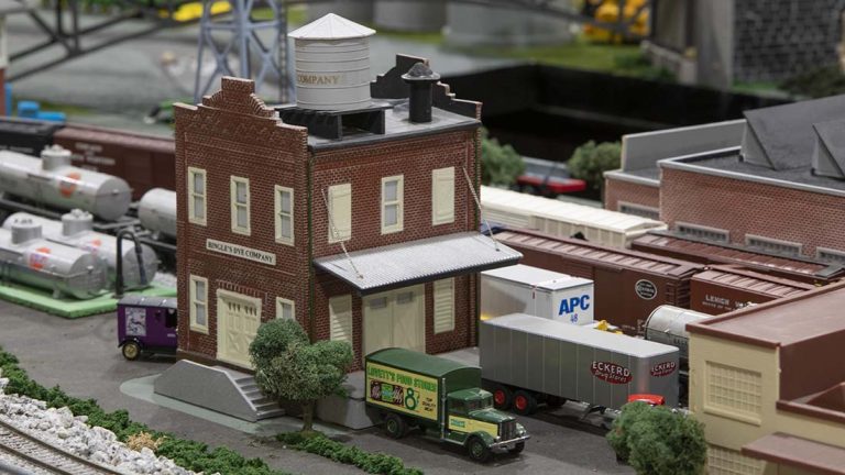 Cecil’s S-Scale Railroad Layout - Model railroad layouts plansModel ...