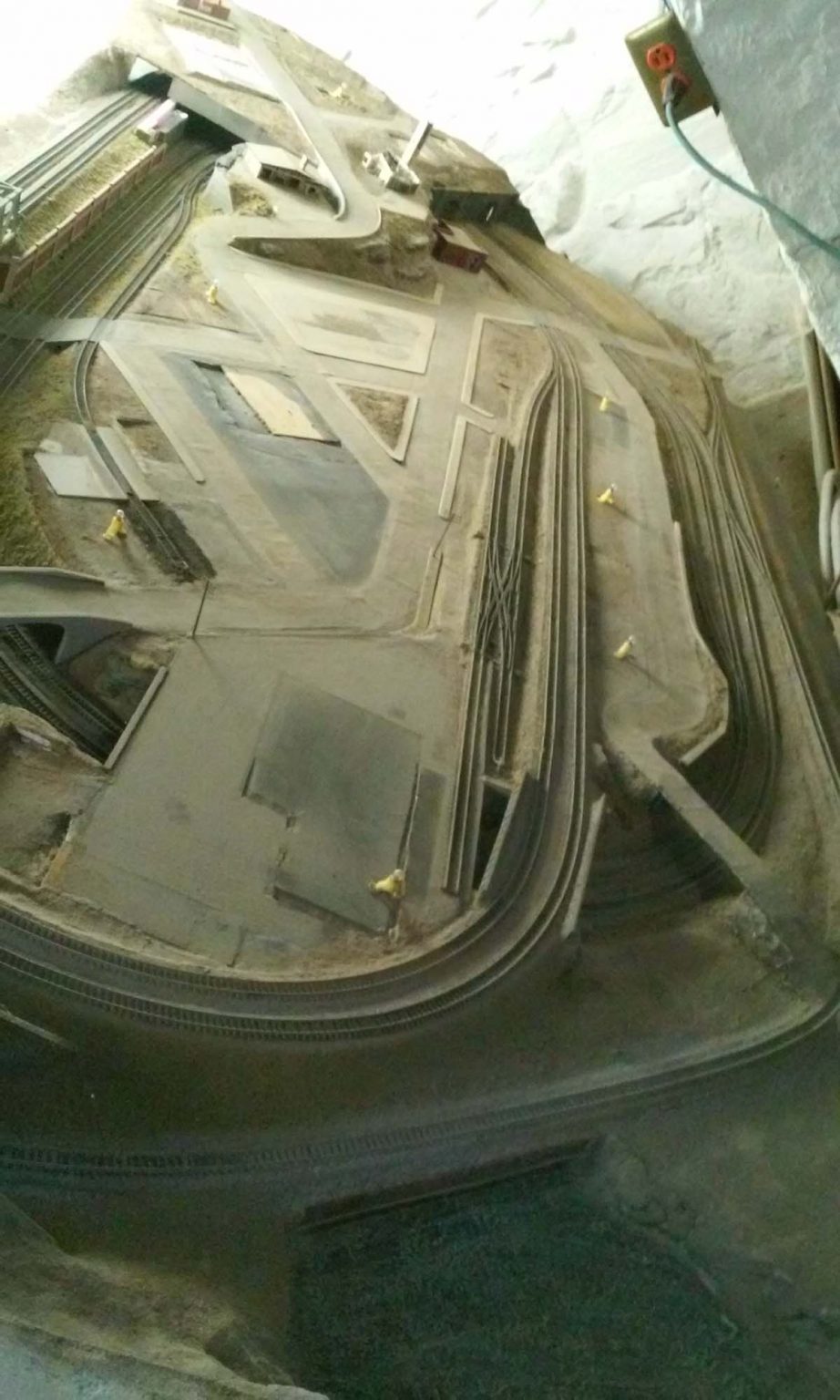 Basement train layouts - Model railroad layouts plansModel railroad ...