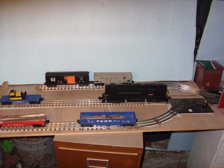 Basement train layouts - Model railroad layouts plansModel railroad ...