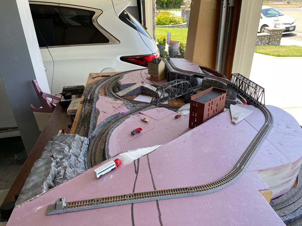 N scale figure 8 - Model railroad layouts plansModel railroad layouts plans