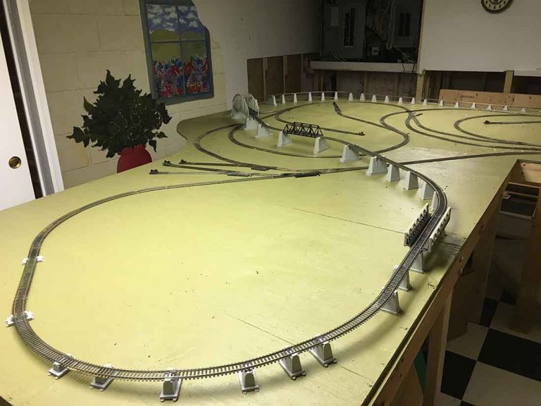 HO DCC layout - Scott's - Model railroad layouts plansModel railroad ...