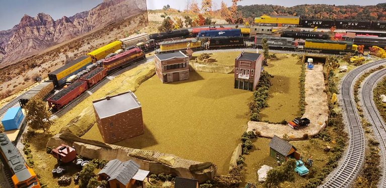 HO scale town layout - Eric's - Model railroad layouts plansModel ...