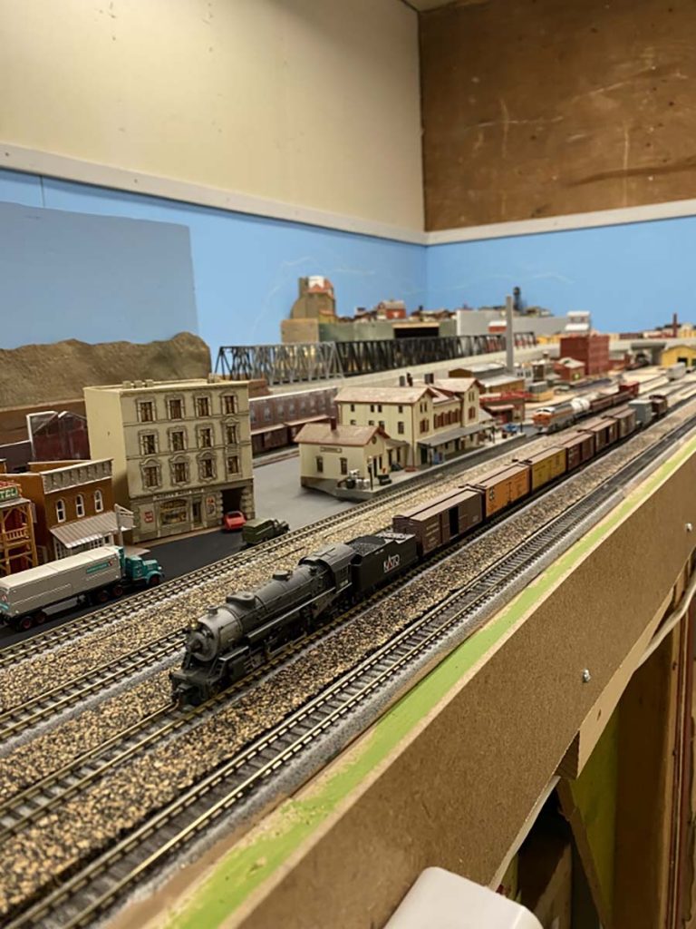 Large N scale layout - Model railroad layouts plansModel railroad ...