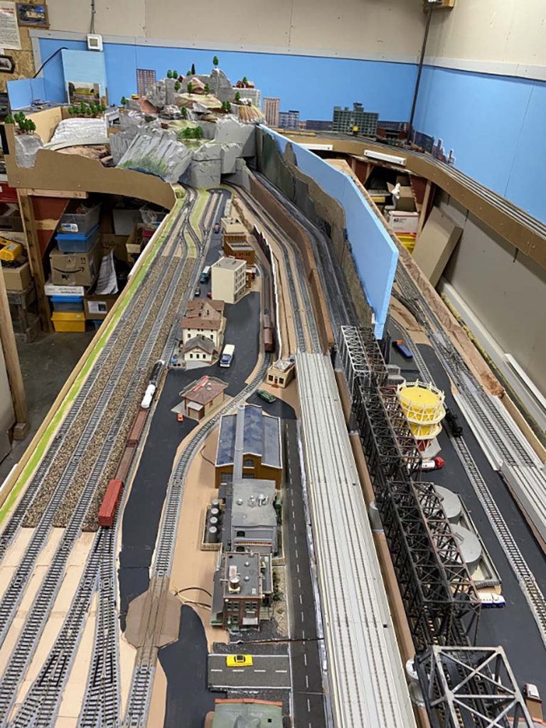 Large N scale layout - Model railroad layouts plansModel railroad ...