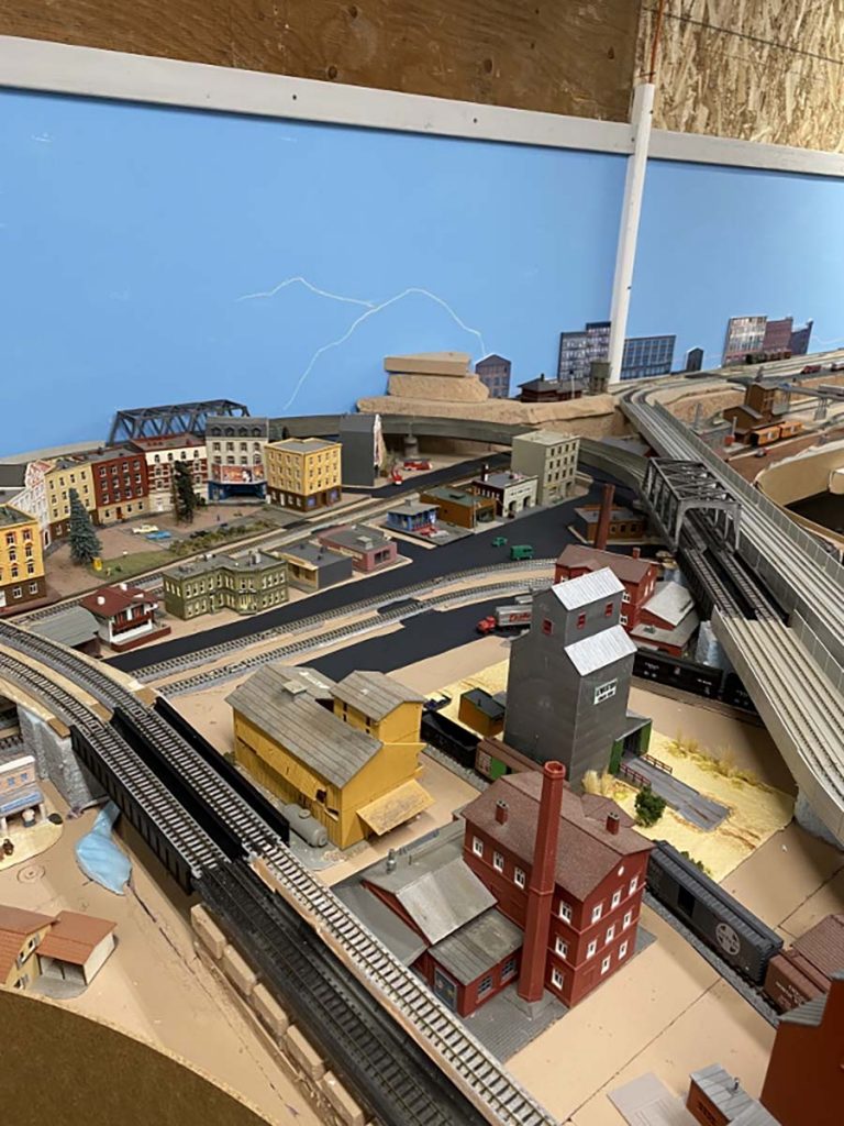 Large N scale layout - Model railroad layouts plansModel railroad ...