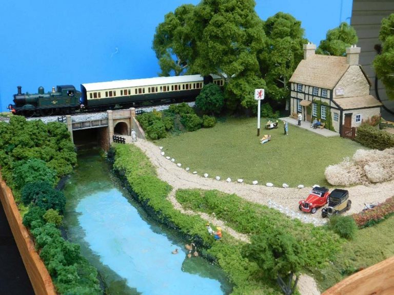 HO scale farm - Model railroad layouts plansModel railroad layouts plans