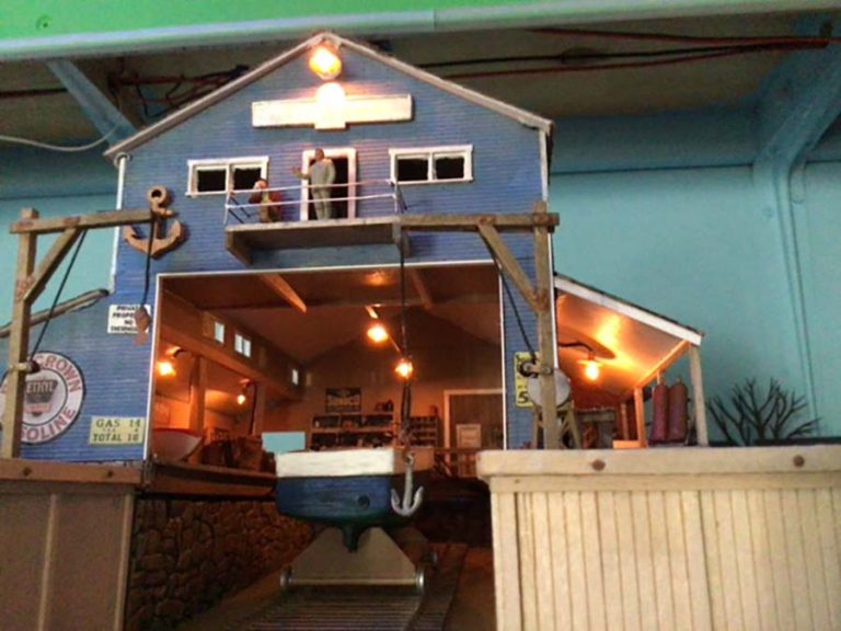 HO scale harbor - Model railroad layouts plansModel railroad layouts plans