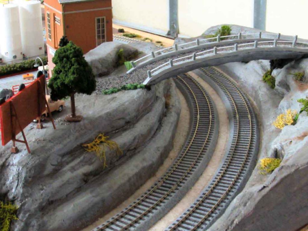 4x10 HO scale - Don's - Model railroad layouts plansModel railroad ...