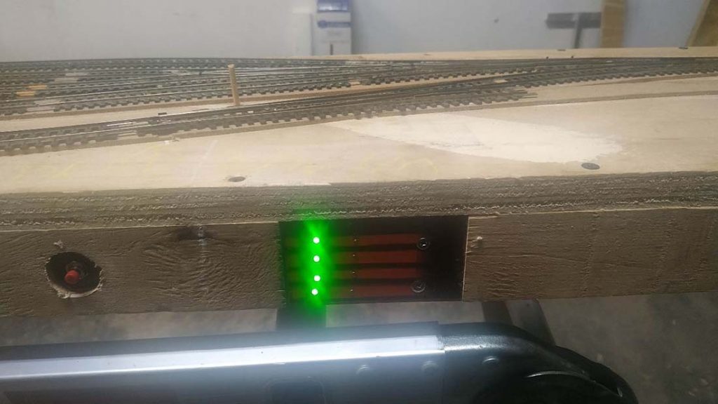 HO scale shelf layout ideas - Henry's - Model railroad layouts ...