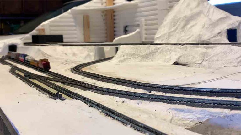 N scale scenic ridge layout - Model railroad layouts plansModel ...