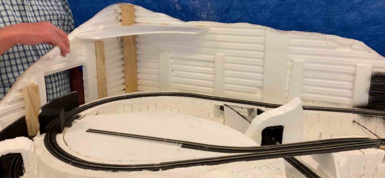 N scale scenic ridge layout - Model railroad layouts plansModel ...